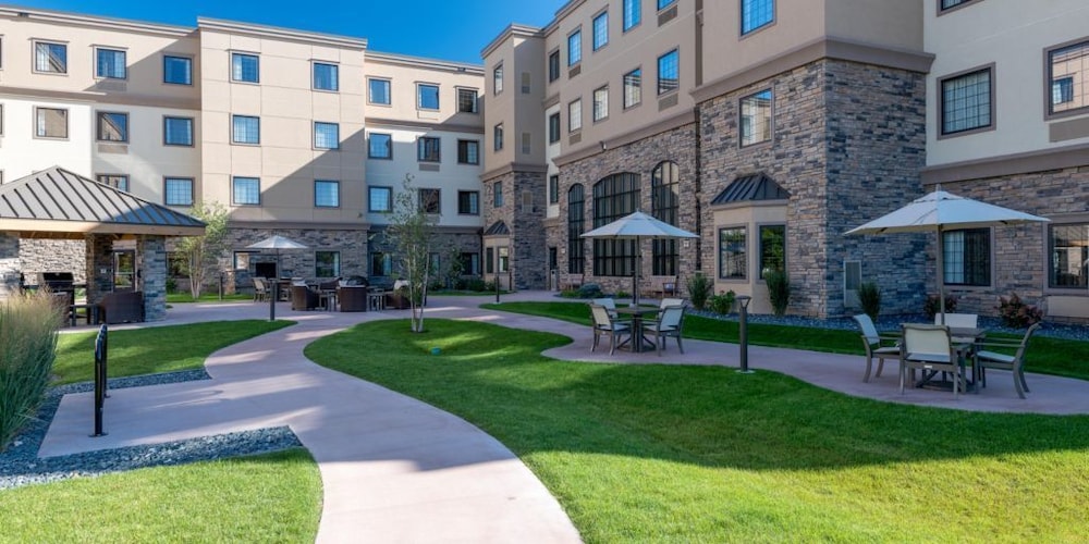 Staybridge Suites Wisconsin Dells - Lake Delton, Lake Delton: 2020 Room ...