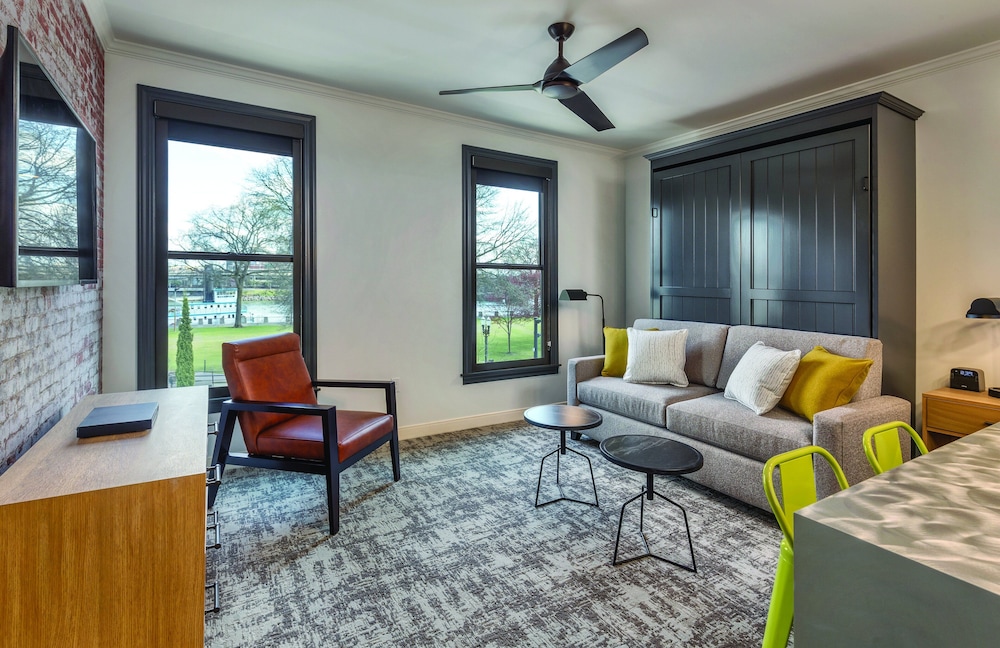 WorldMark Portland - Waterfront Park, Portland: Room Prices & Reviews ...