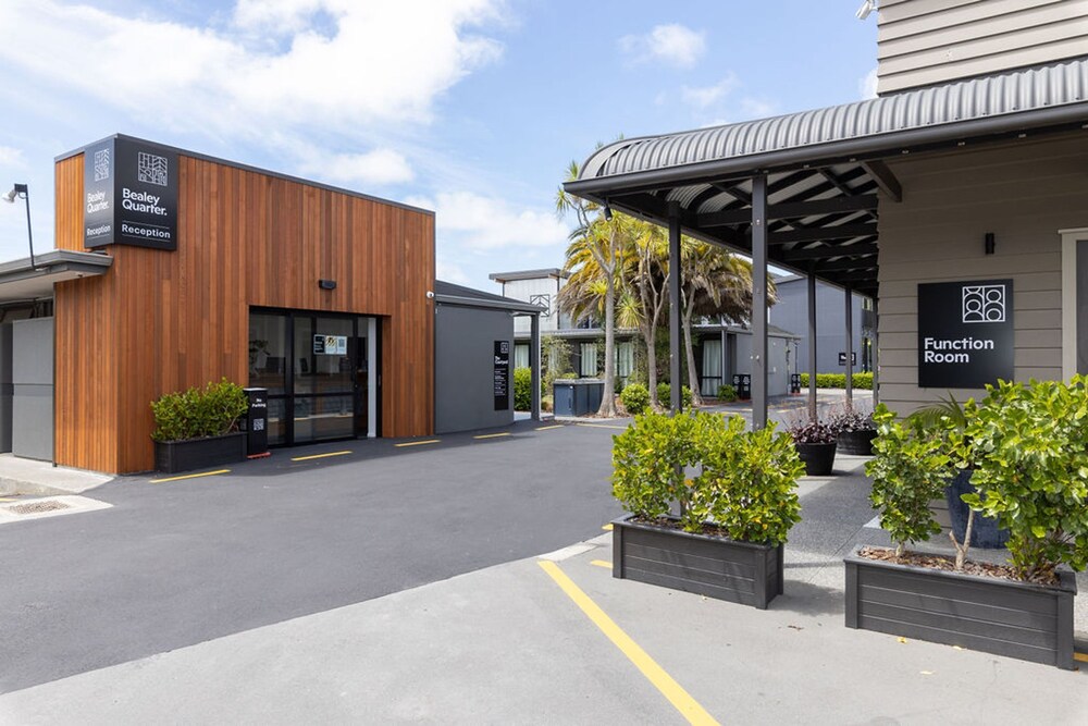 Bealey Quarter in Christchurch | Best Rates & Deals on Orbitz