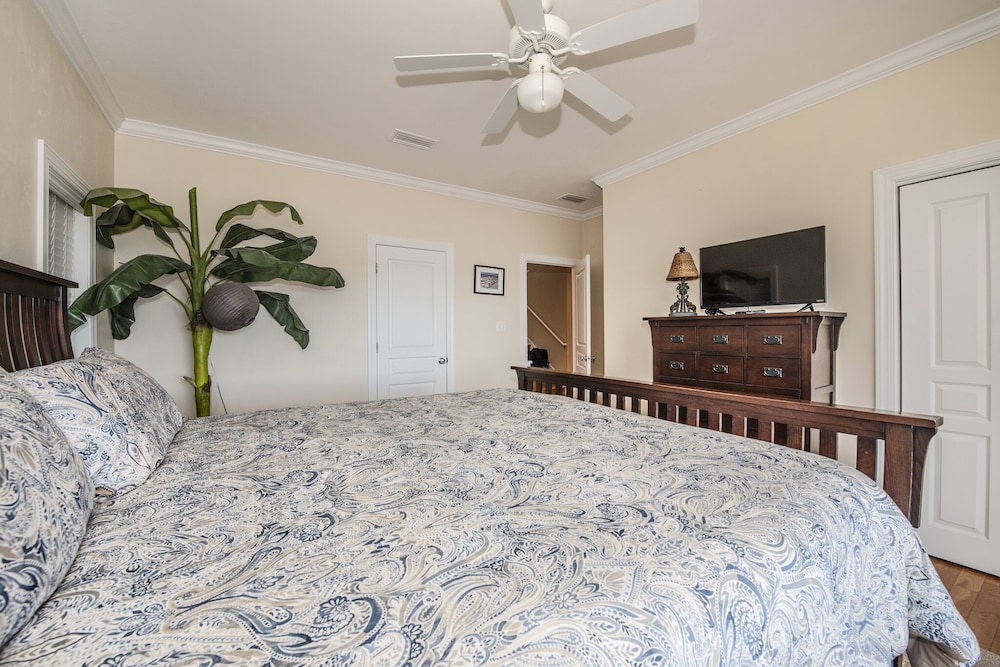 "Bayside Retreat" in Panacea FL.-Bay Front, Dock, 2 Large Porches, WiFi ...