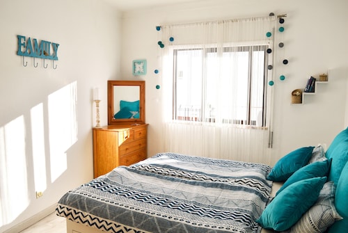 Praia Da Luz, Excellent Holiday Home! - 盧什