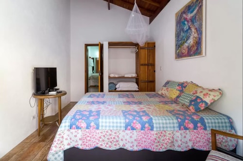 Chalet Entre Centre Et Routes Des Plages: L’idéal. - Paraty