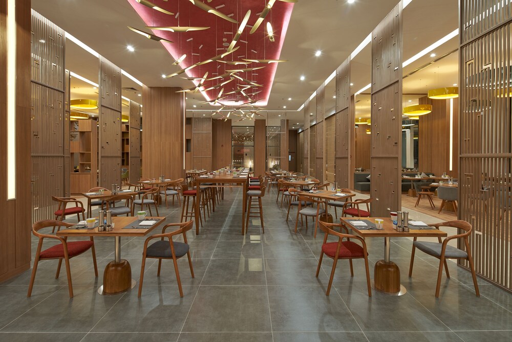 Holiday Inn & Suites Saigon Airport in Ho Chi Minh City | Best Rates ...