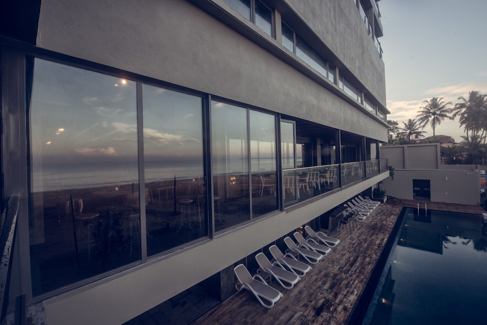 Pledge Scape in Negombo | Best Rates & Deals on Orbitz