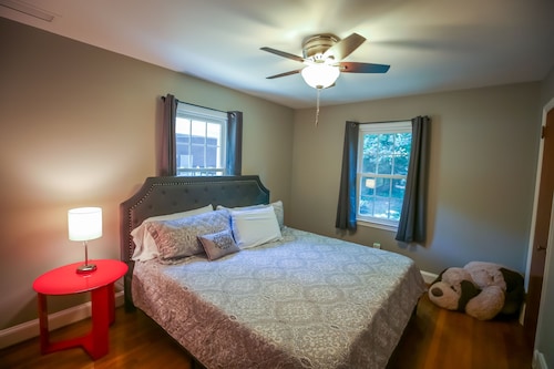 Updated Lindley Park Hideaway, Heart Of Greensboro - Greensboro, NC