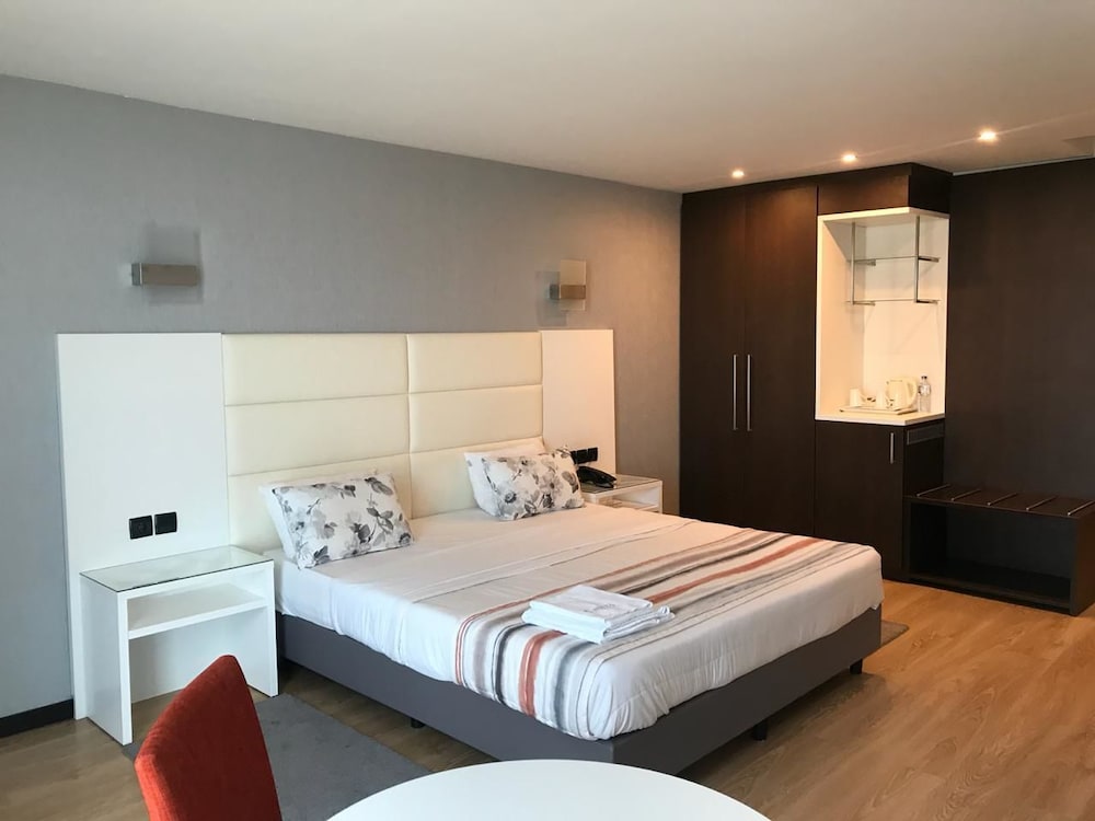 Beira Terrace Hotel in Beira | Best Rates & Deals on Orbitz