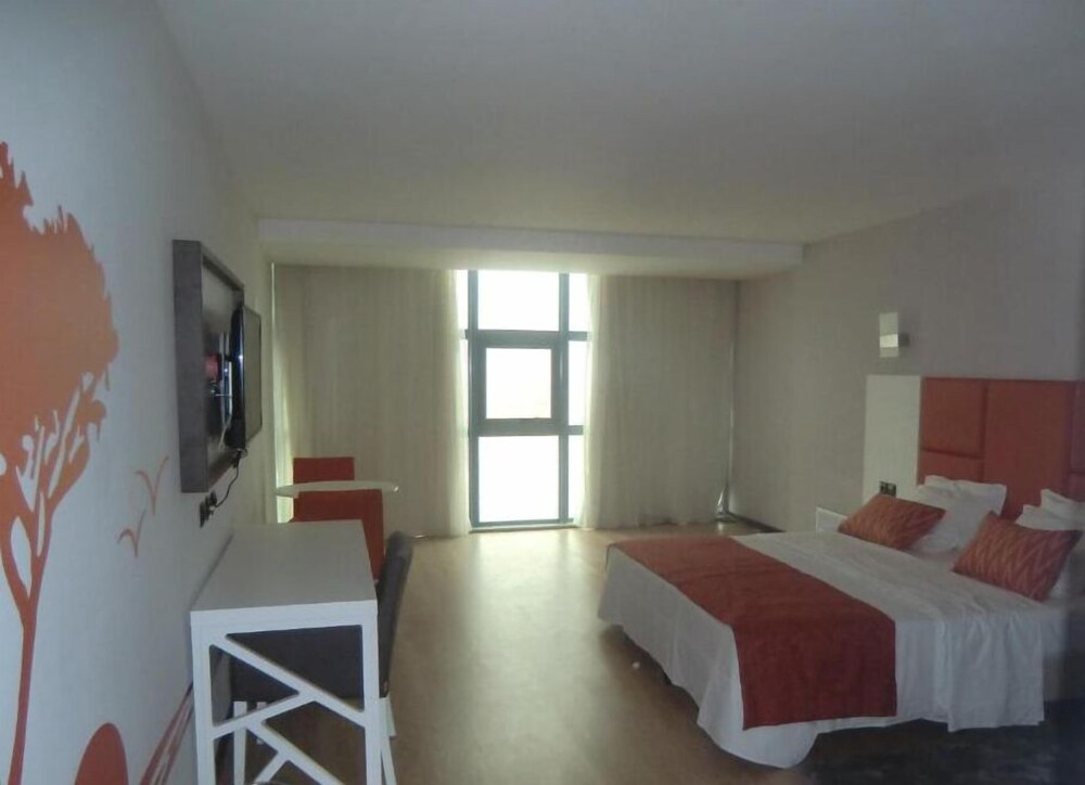 Beira Terrace Hotel in Beira | Best Rates & Deals on Orbitz