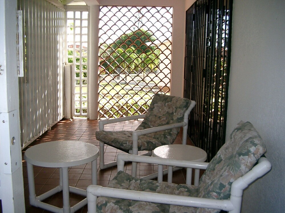 Allison Court Barbados: 1-BR Apartment - Freights Bay Surfing ...