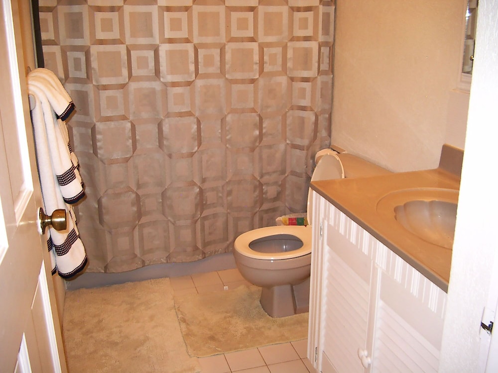 Allison Court Barbados: 1-BR Apartment - Freights Bay Surfing ...