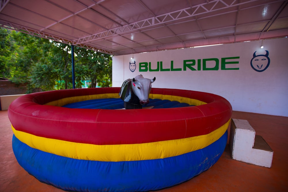 Wonder Mountain Valley Resort, Sandur: Room Prices & Reviews | Travelocity