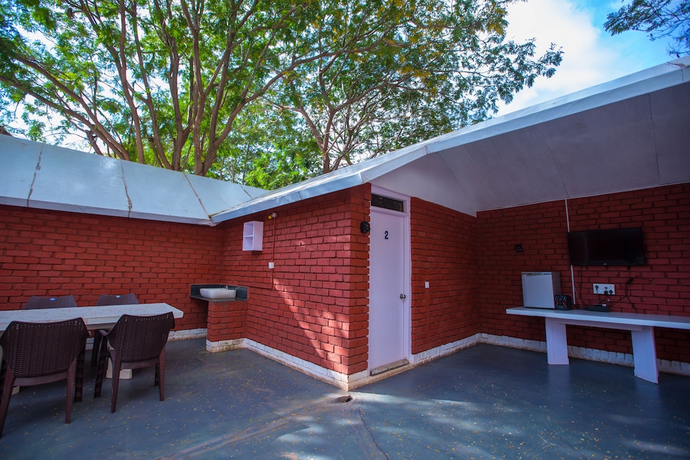 Wonder Mountain Valley Resort in Sandur | Best Rates & Deals on Orbitz