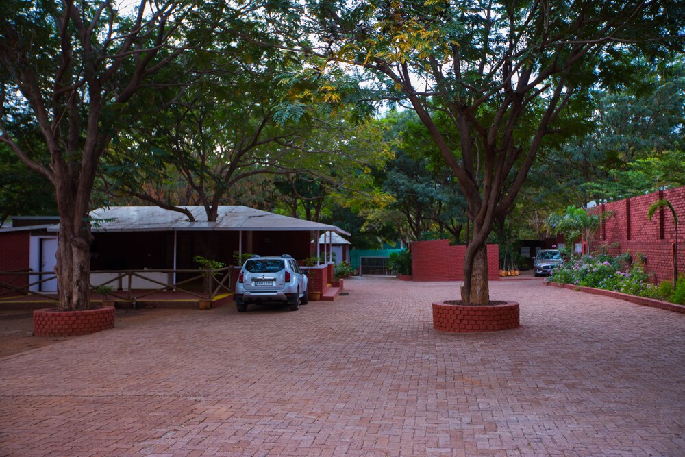 Wonder Mountain Valley Resort, Sandur: Room Prices & Reviews | Travelocity