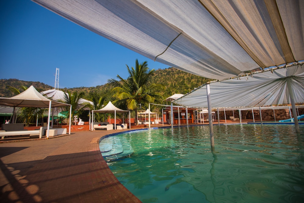 Wonder Mountain Valley Resort, Sandur: Room, Prices & Reviews | Travelocity