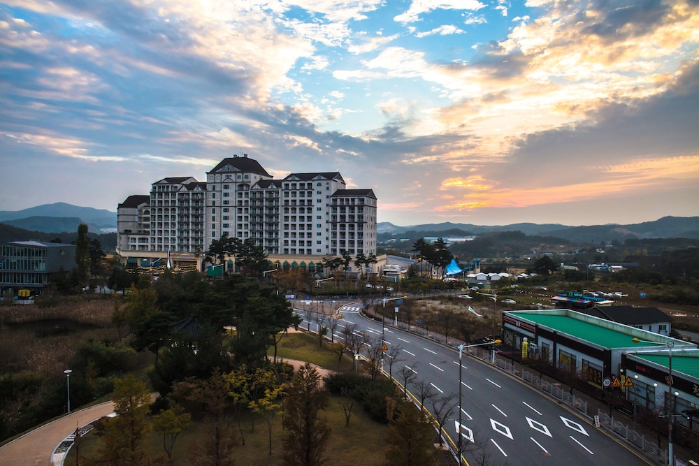 Sono Belle Cheonan (formerly Daemyung Resort Cheonan) in Cheonan | Best ...