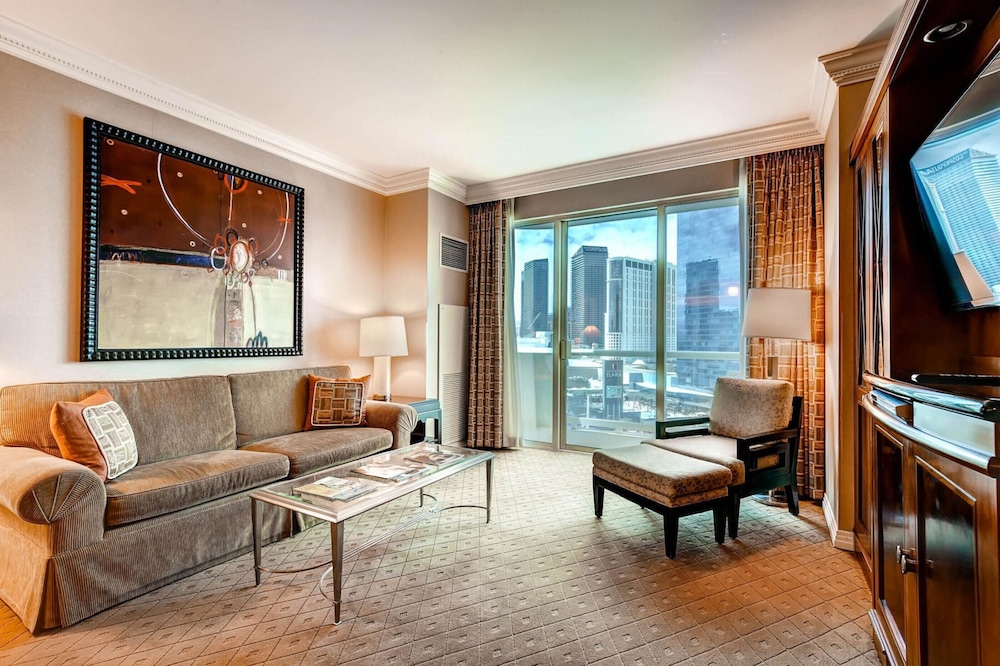 MGM Signature Strip View 1 bd 2 ba 900 sqft luxury suite Balcony - private owned in Las Vegas ...
