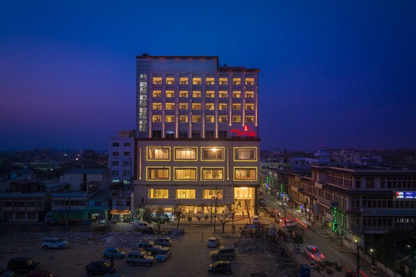 Book Diyalo Lords Plaza Birgunj in Birgunj | Hoteles.com
