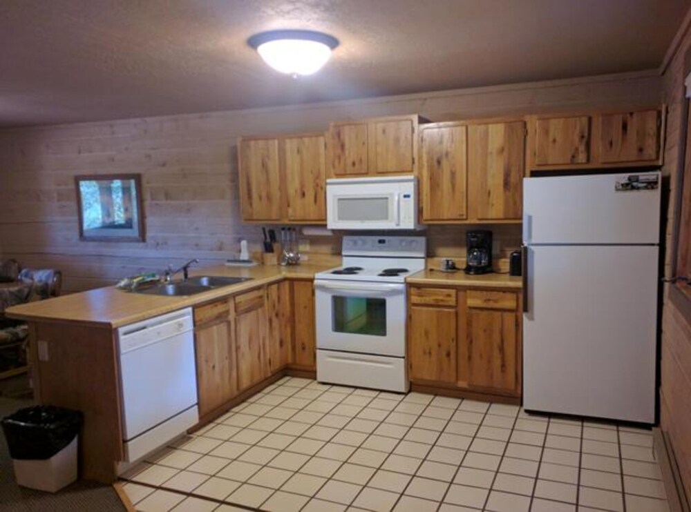 Cabin Share Phase 1, Angel Fire: Room Prices & Reviews | Travelocity