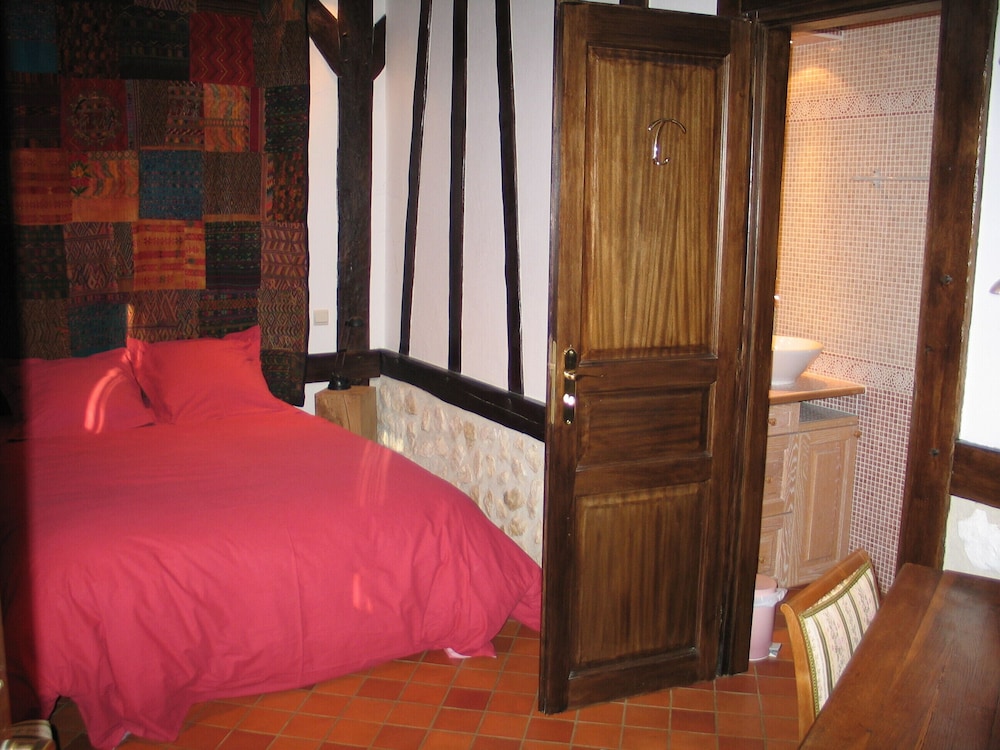 Norman cottage spacious exception for you alone in a large park ...