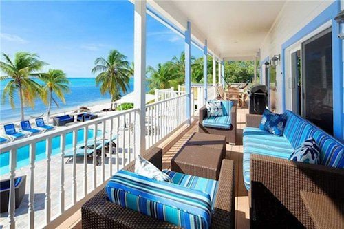 Sir Turtle Beach Villas - Cayman Islands