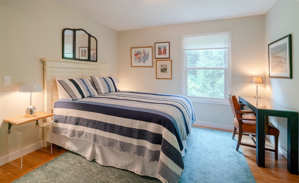 Wooded Retreat - Steps to the Lake - Close to Town - Allegan County | Vrbo