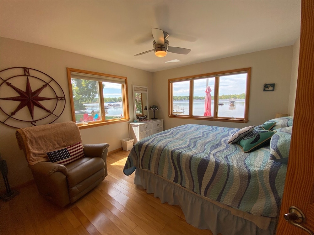 Lake Front Blue Turtle Cottage on Patterson Chain of 7 Lakes 3BR, 1.5BA ...