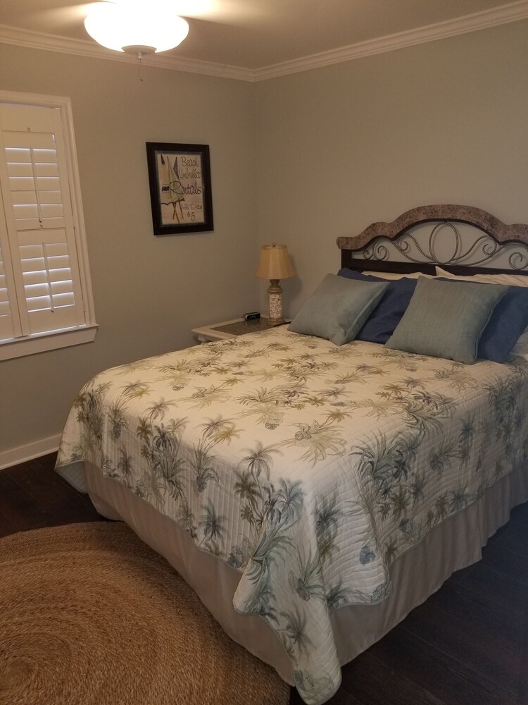 Welcome to your affordable beach vacation - Gulf Shores | Vrbo