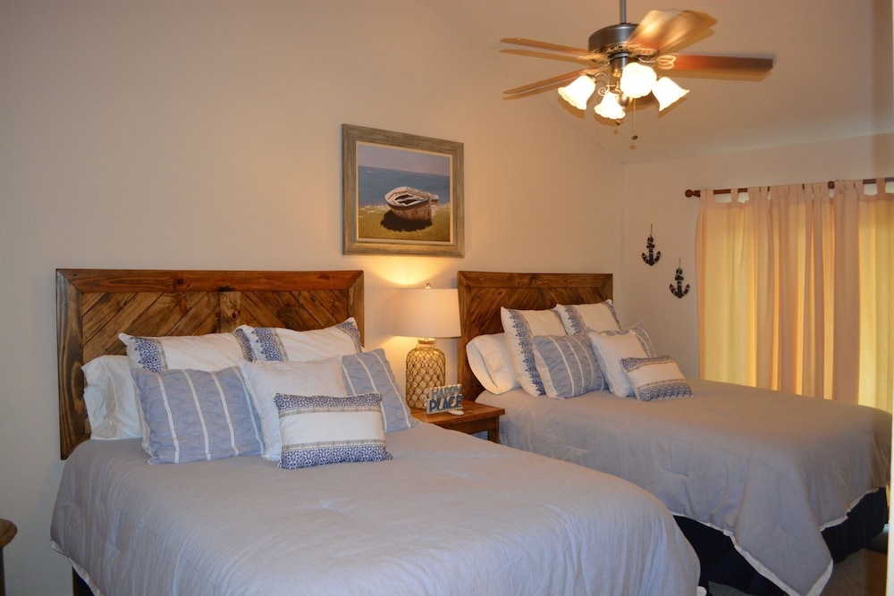 Lake Travis Retreat - Water View - Point Venture | Vrbo