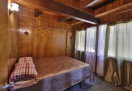 Best View Lakefront Cabin- Lake Gregory/arrowhead - San Bernardino, CA