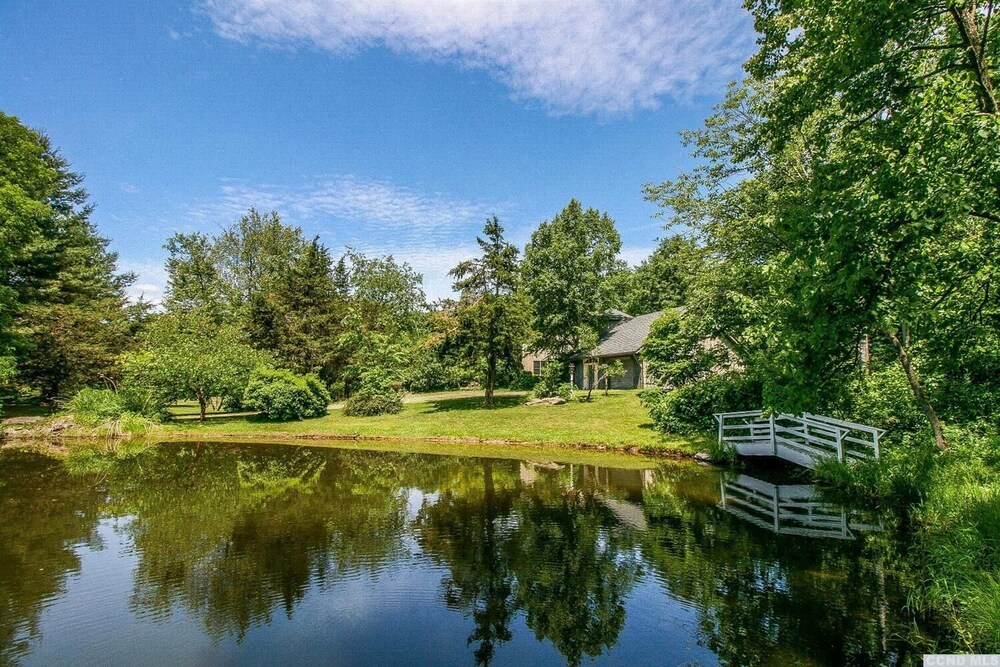 Historic Hudson Valley Barn Complex with Relaxing Grounds - Craryville ...