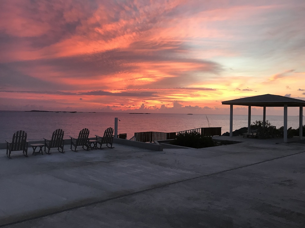 "The Cut Pearl" - Stunning Private Beachfront/Oceanfront Villa On ...