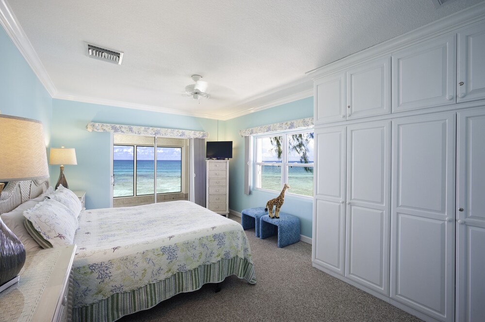 Oceanfront with Stunning View! - Seven Mile Beach | Vrbo