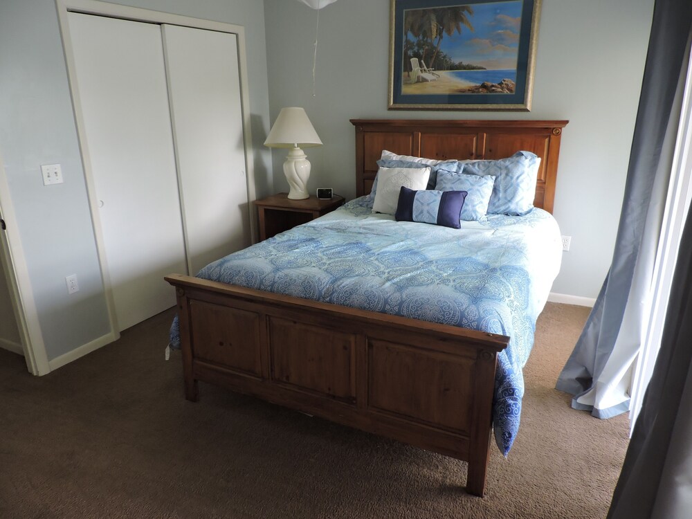 Near Three Sister Springs Waterfront 2 Bdrm Condo - inc 2 Kayaks ...
