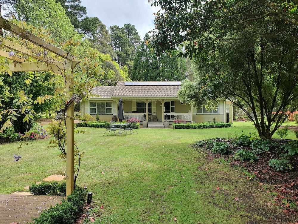 Rowan Farm is a Unique Farm Stay House on Acreage With Your own Animals ...