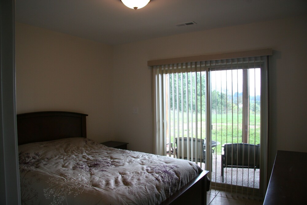 Perfect for Large families a 6 bedroom 3600 SF Cabin in the Valley ...