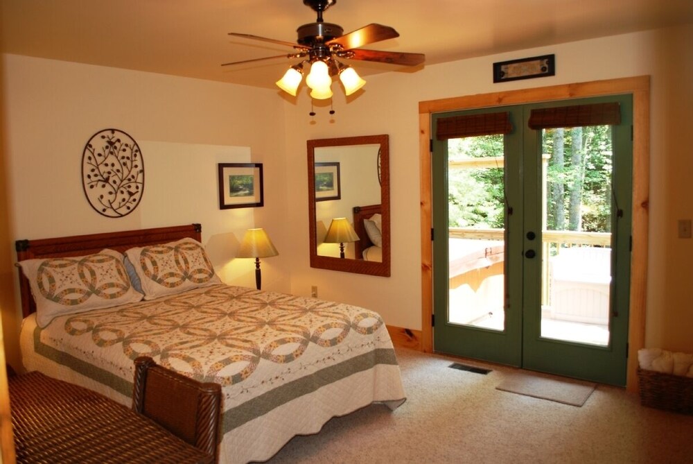 Rooster Ridge A Sensational Cabin Get Away / near Chimney Rock ...