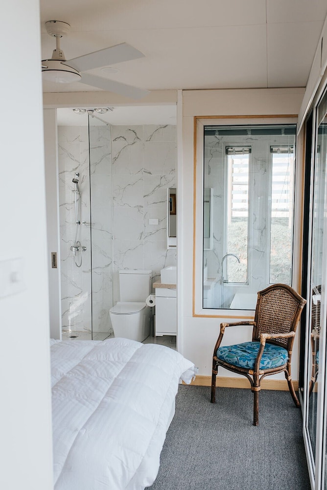 One Tree Hill Lockie's Lookout - Wilson's Prom / Sea Views - Hazel Park ...