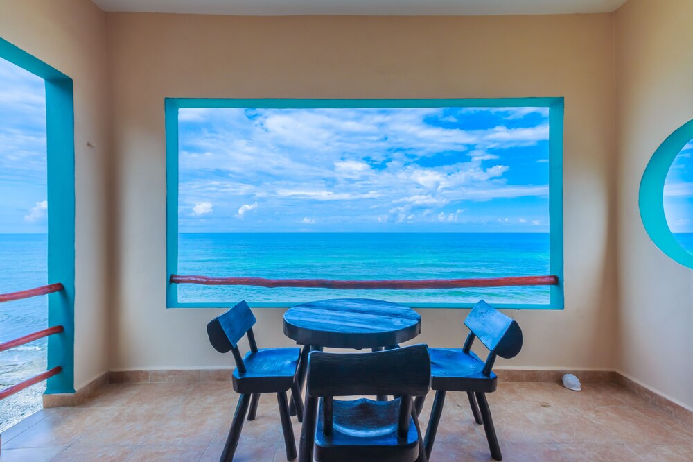 Villa Tranquila-Versatile 4 Bedroom Villa W/Rooftop Pool, Oceanfront ...