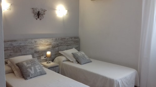 Casa Con Piscina, En Zona Tranquila De Ibiza - Cala Boix