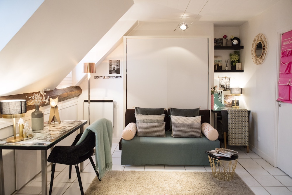 Studio With a Nice View of Paris - Luxury Building in the Heart of the ...