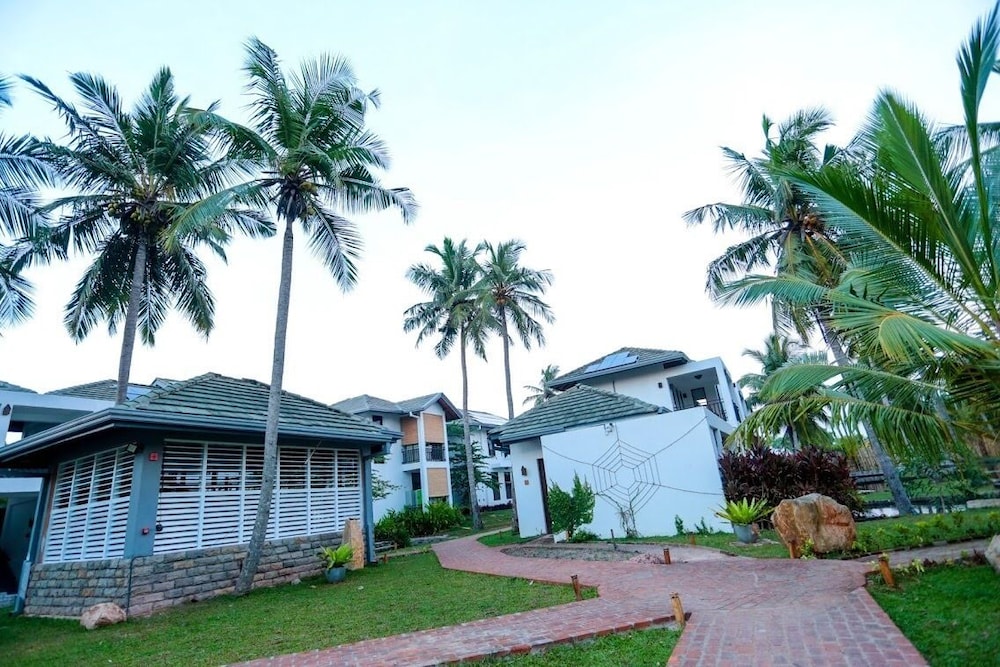 Amaluna Resorts in Negombo | Best Rates & Deals on Orbitz