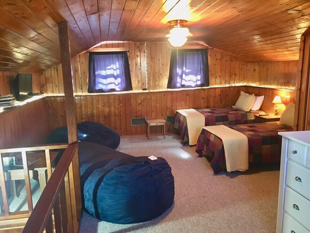 MOUNTAIN JOY COTTAGES #3 - OWL LODGE: Deals & Reviews (Maggie Valley ...