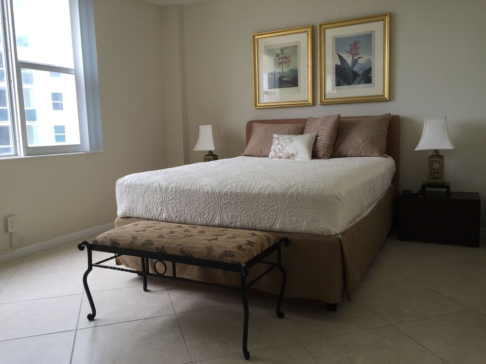 Beachfront Condo With Balcony/Partial Ocean View - Special Summer/Fall ...