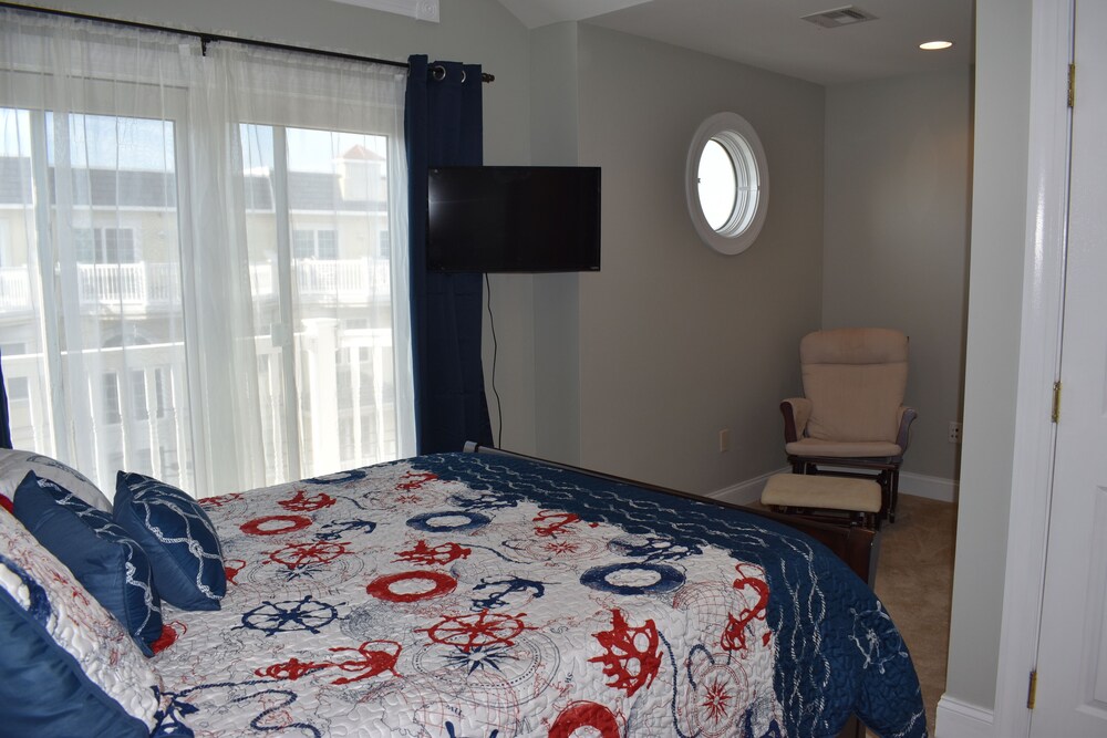 Shoreside Village #18 Steps to Boardwalk and Ocean - Seaside Heights | Vrbo
