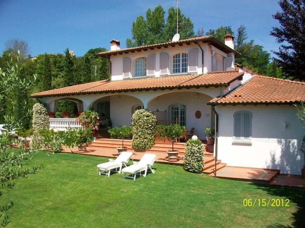 "Villa le Ginestre": the better geographic position to visit the ...