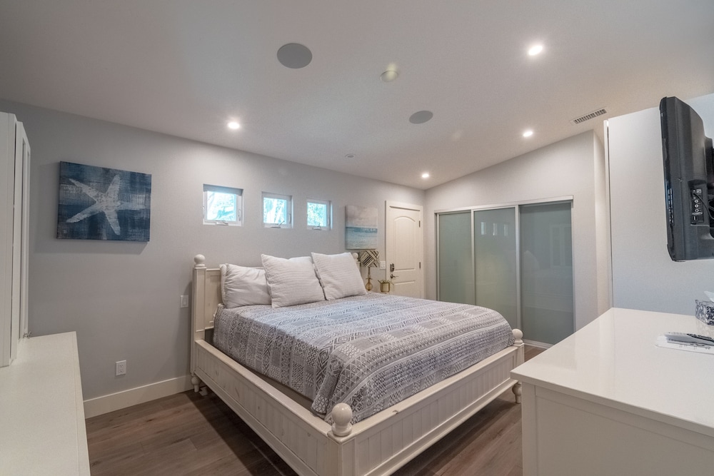 BEACH HOUSE- 5 min walk to beach with POOL and SPA - Carlsbad | Vrbo