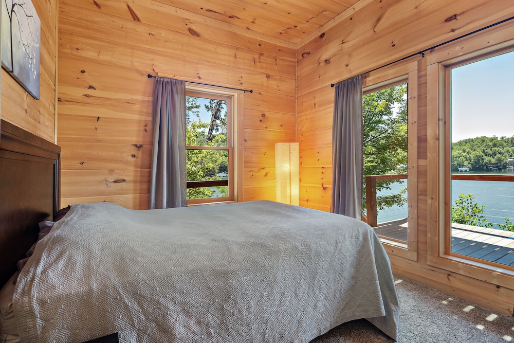 Amazing Lake Front Log Cabin - Lake Lure | Vrbo