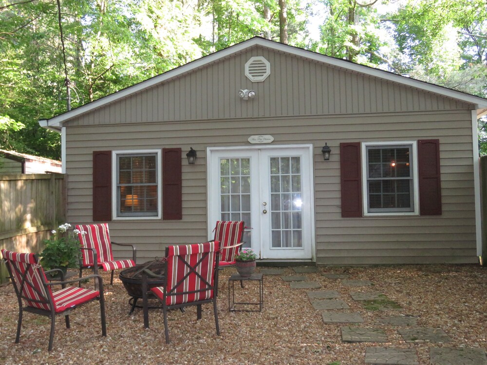 Private Pet Friendly Cottage - Cobb County | Vrbo