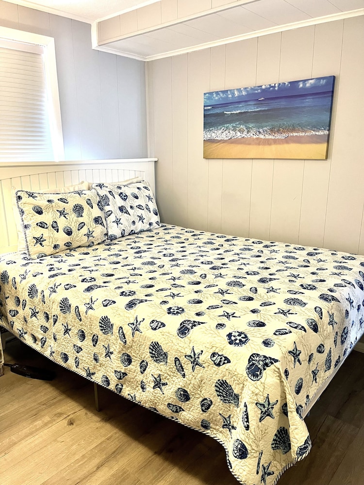 Top Rated! Newly Remodeled Ocean Block Condo in Perfect Mid-Town ...