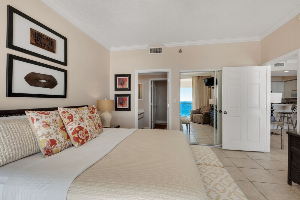 Beautiful and Spacious - Navarre | Vrbo