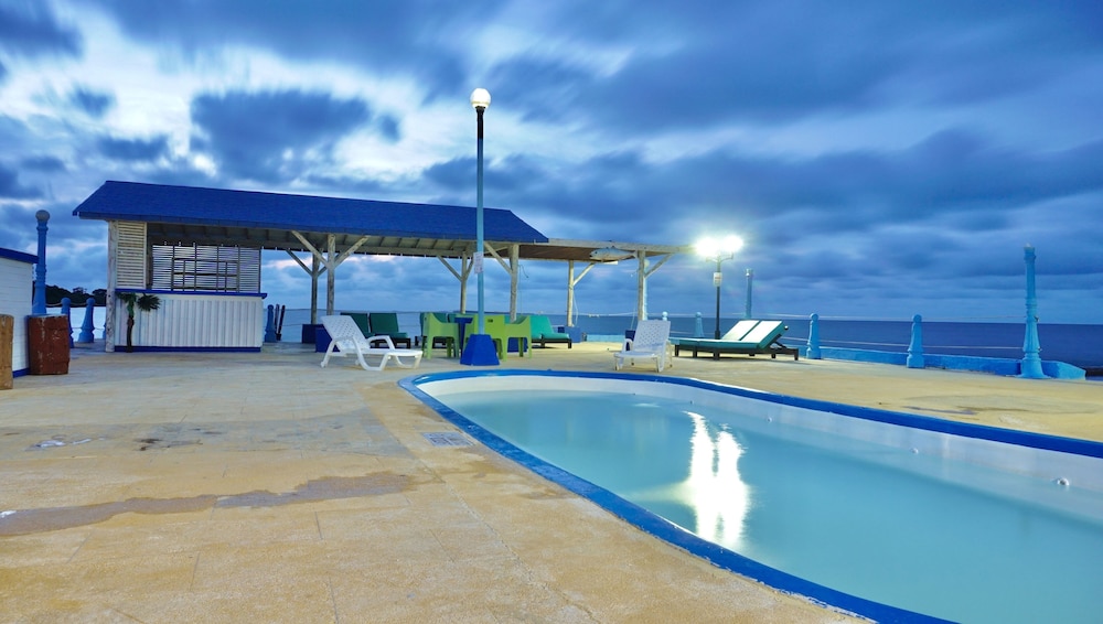 Hotel Isla Palma, Isla Palma: Room Prices & Reviews | Travelocity